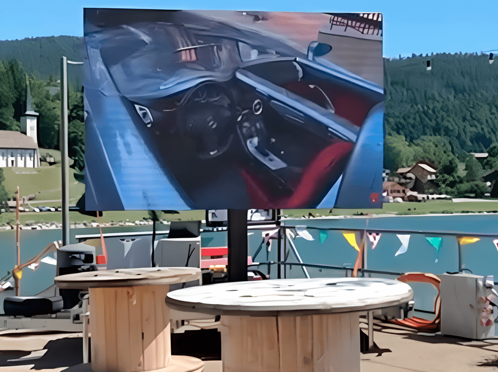 Giant LED Screens - Digital Signage | Hypervisual